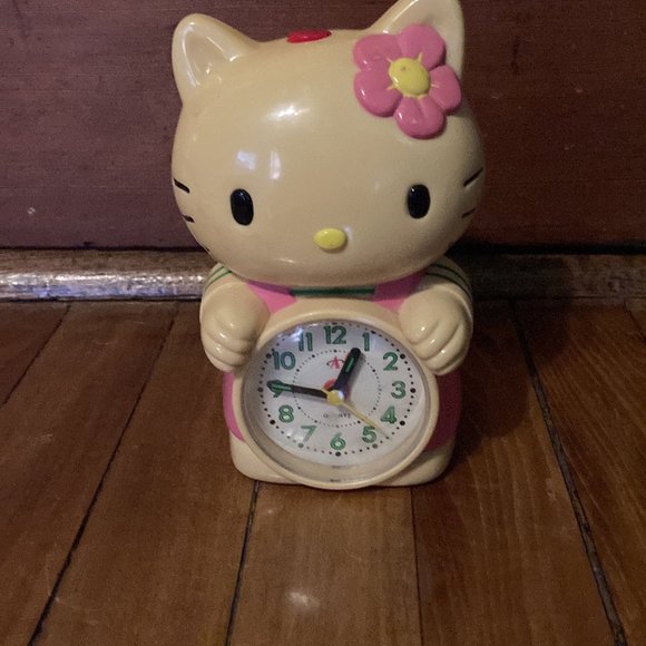 Hello Kitty | Accents | Vintage 97s Hello Kitty Alarm Clock | Poshmark